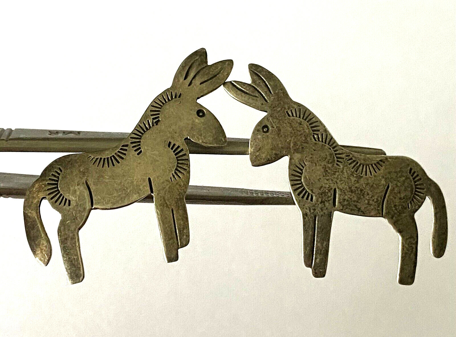 Vintage B. Chavez Native American Donkey Sterling Sil… - Gem