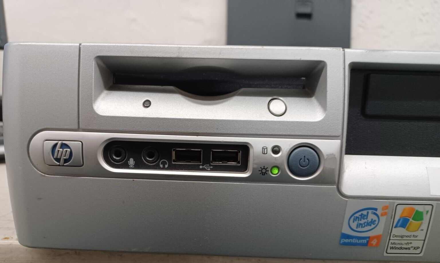 HP Compaq DC5000 P4 4 2.66GHz Floppy NEW 120GB SSD Solid State Windows ...