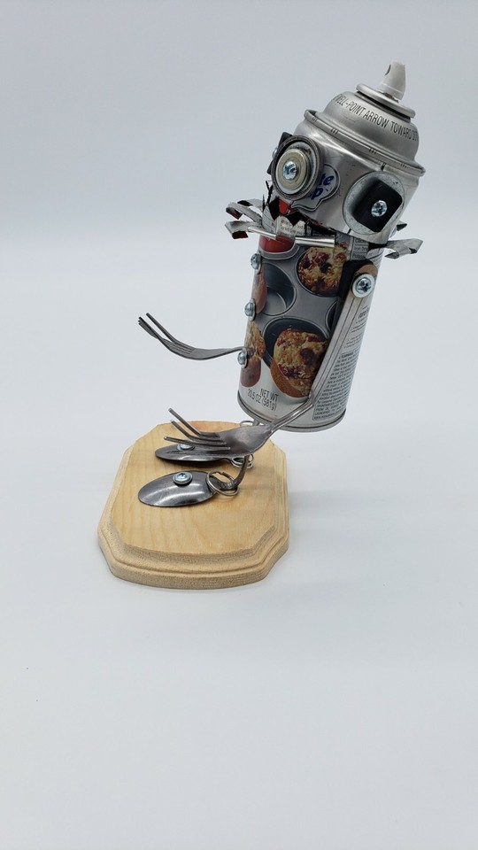 Upcycled junk art Aerosol can robot by New York graffiti artist PUKE ...