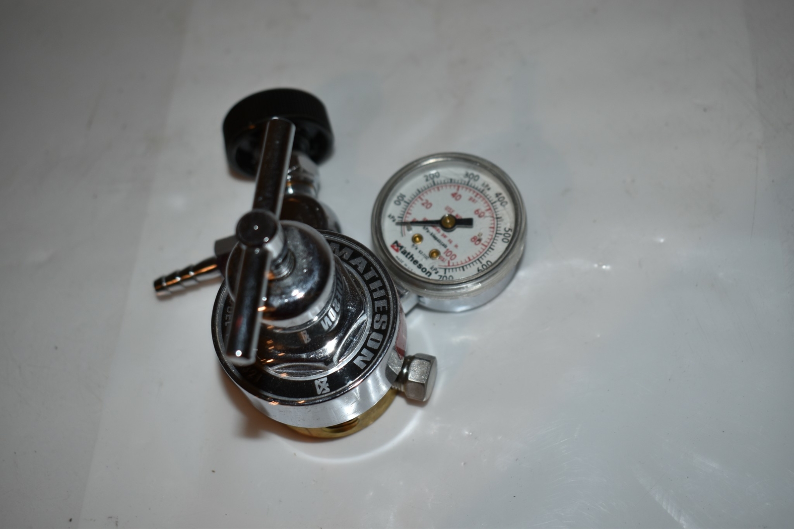Matheson Model 3321 Lecture Bottle Regulator W/ CGA 170 Connection for ...