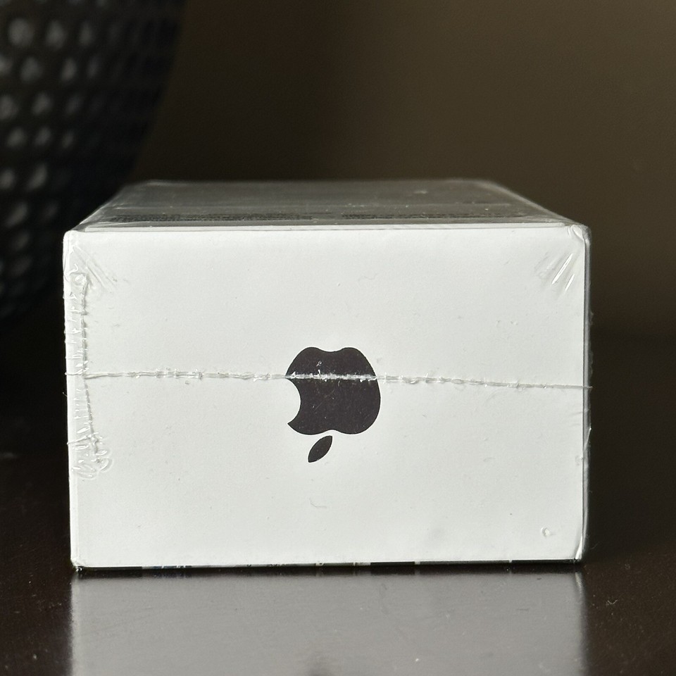 Collector’s Factory Sealed iPhone 4 - 16gb - Black - MC676LL/A ...