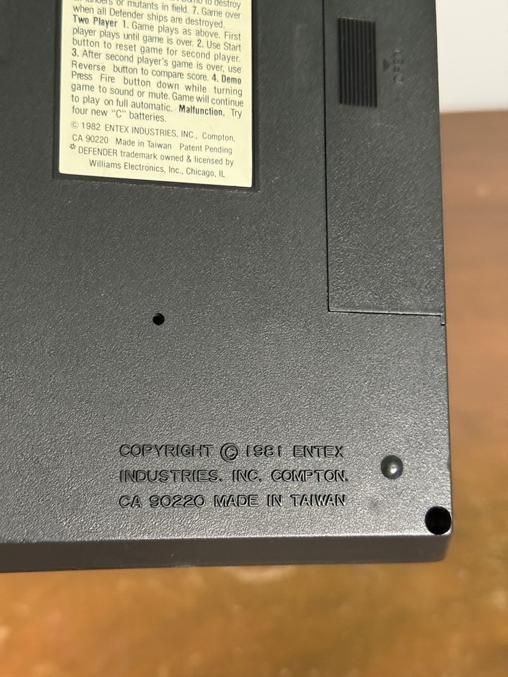 WORKING 1981 Entex ARCADE DEFENDER Handheld Portable Game Rare ...