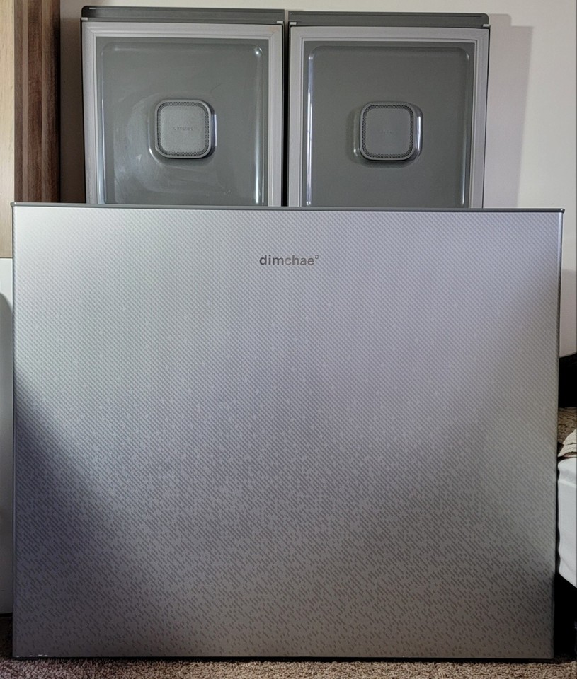 Dimchae Kimchi Refrigerator 220 L Model NO: DL22B-ESRS RETAIL PRICE ...