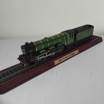 LNER “Flying Scotsman” model steam train | eBay UK
