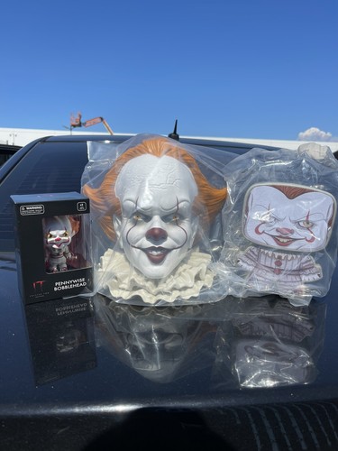 Pennywise IT Bundle Popcorn Bucket, Cup and Bobble Head Cinemark ...