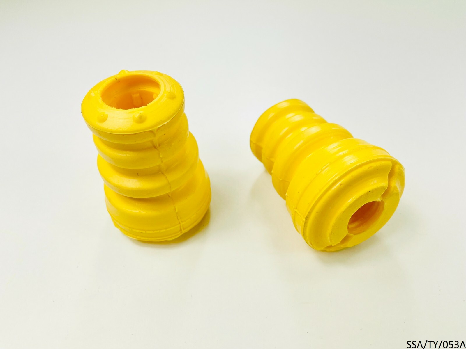 2 x Front Coil Spring Bumper for TOYOTA PRIUS PLUS 2008- SSA/TY/053A | eBay