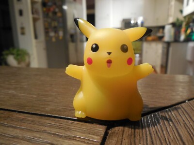 Vtg 1999 POKEMON Nintendo PIKACHU Oddzon Roller Ball Slider Figure 1.5 ...