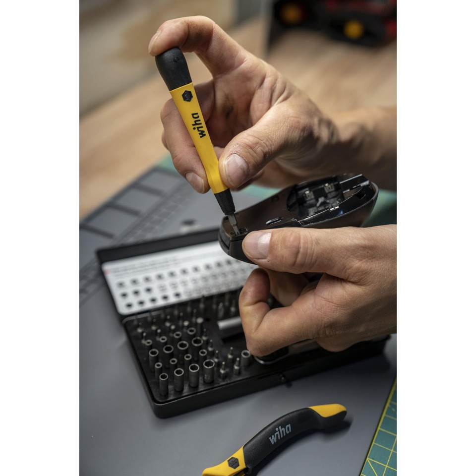 Wiha 75965 65 Pc System 4 ESD Safe Master Technician Ratchet & MicroBits Set | eBay