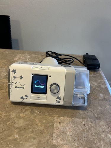 C PAP Machine With Grey Padded Carrying Case Travel Bag Red Med Air ...