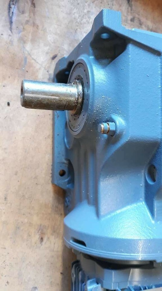 SEW Eurodrive K47 DRS71S4BE05HR IS TH Gear Motor Getriebemotor (New od ...