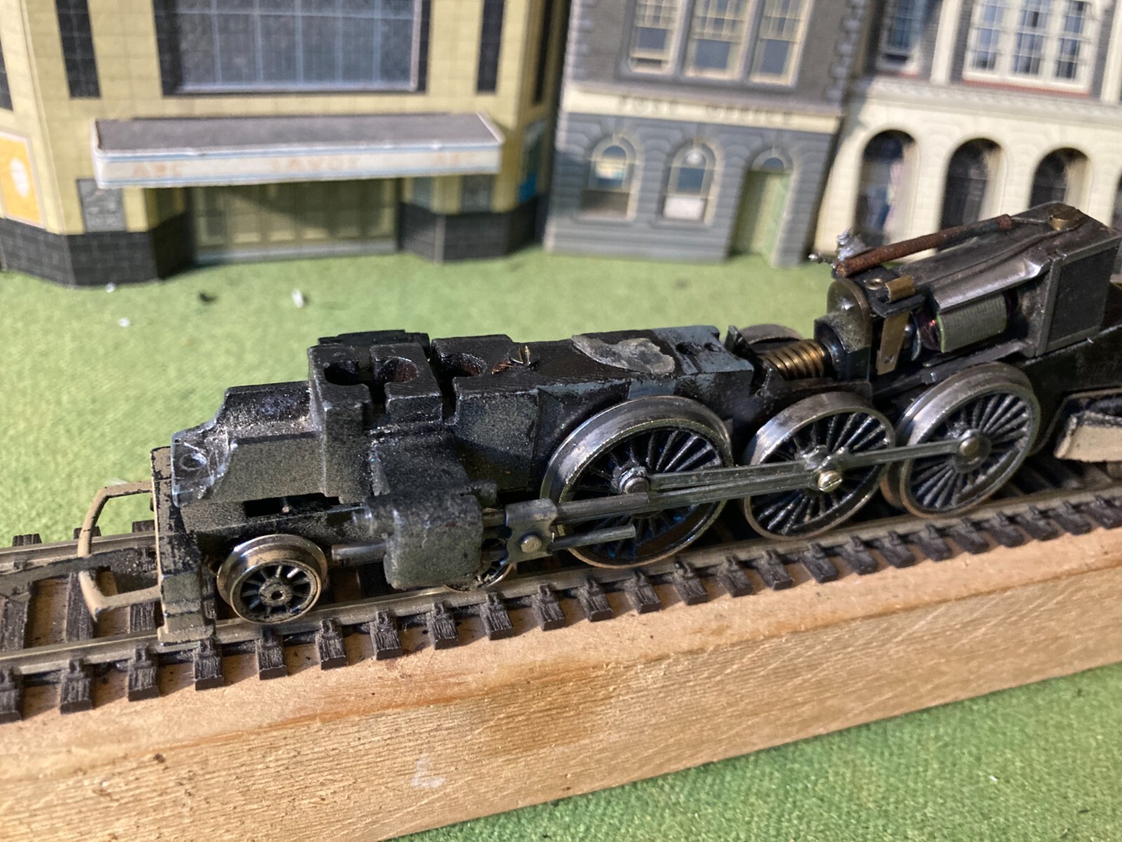 Triang R53/58. 4-6-2 Princess Class loco 3 rail PROJECT running chassis ...