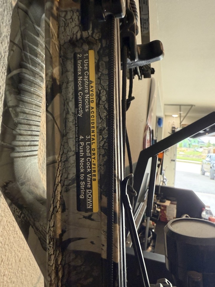 Enforcer Parker Crossbow Combo Pack - 160# Draw, 33.25” String, 22 ...