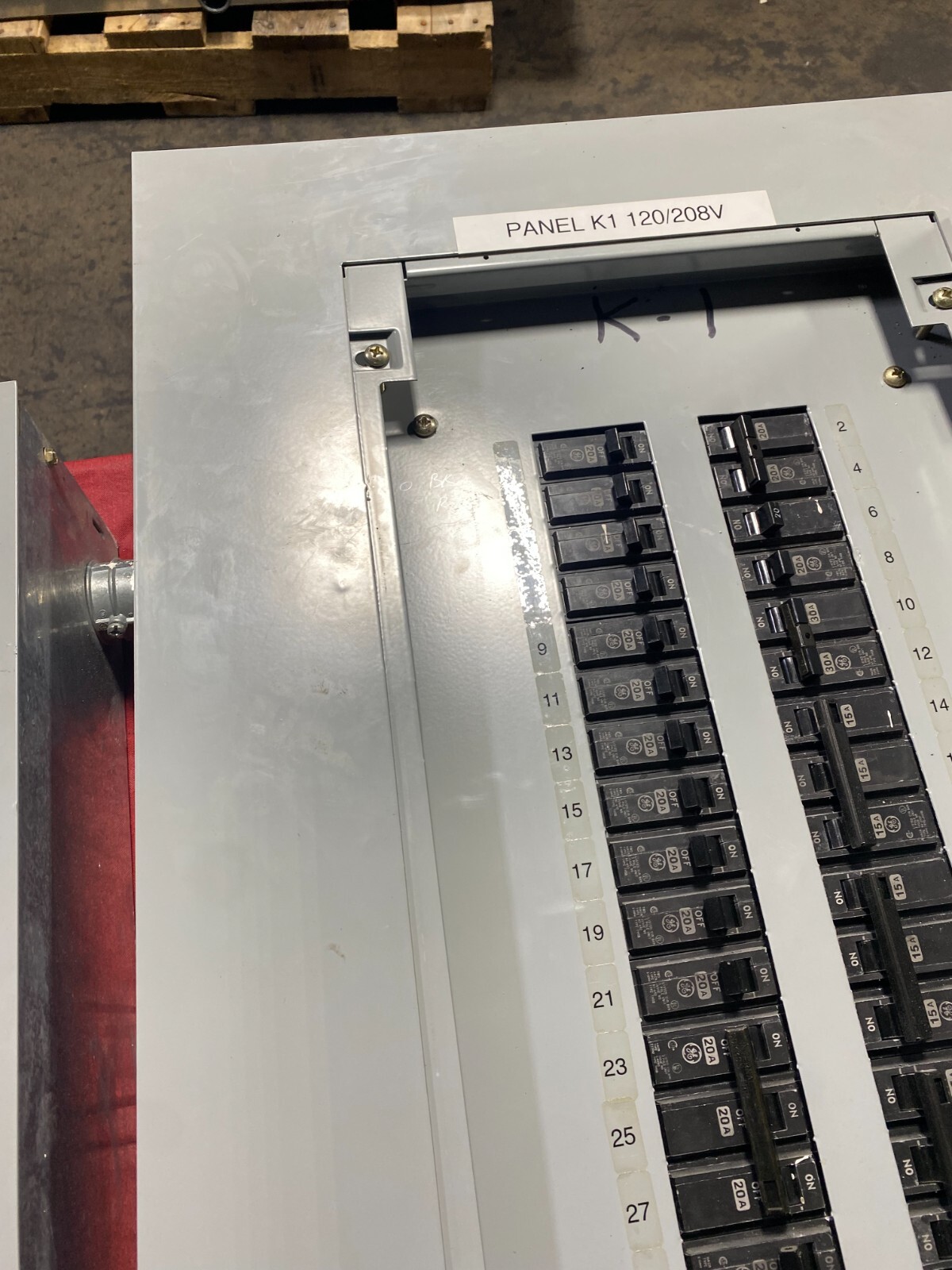 GE AQF3422MBX Panelboard 225 AMP 208Y/120V 3 Phase 4W 42 Circuit THQB ...