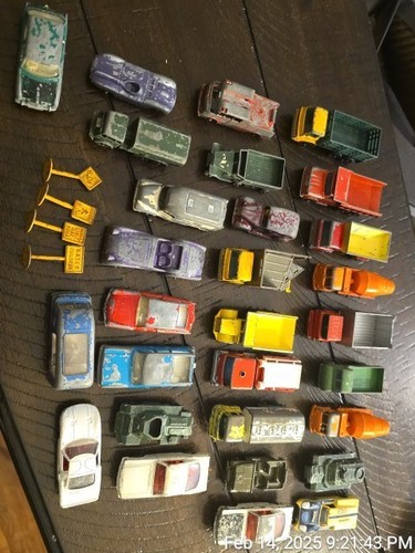 Lot Of 29 vintage Matchbox diecast Cars, truck, Vehicles, 4 Road Signs ...
