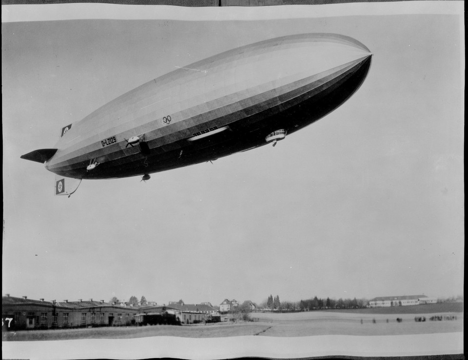 1936 Zeppelin LZ 129 Hindenburg Olympic Rings German Flag Film Photo ...