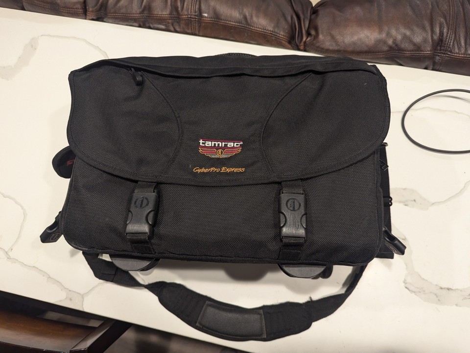 Tamrac 5263 Cyberpro Express Rolling Camera Computer Bag Luggage Case ...