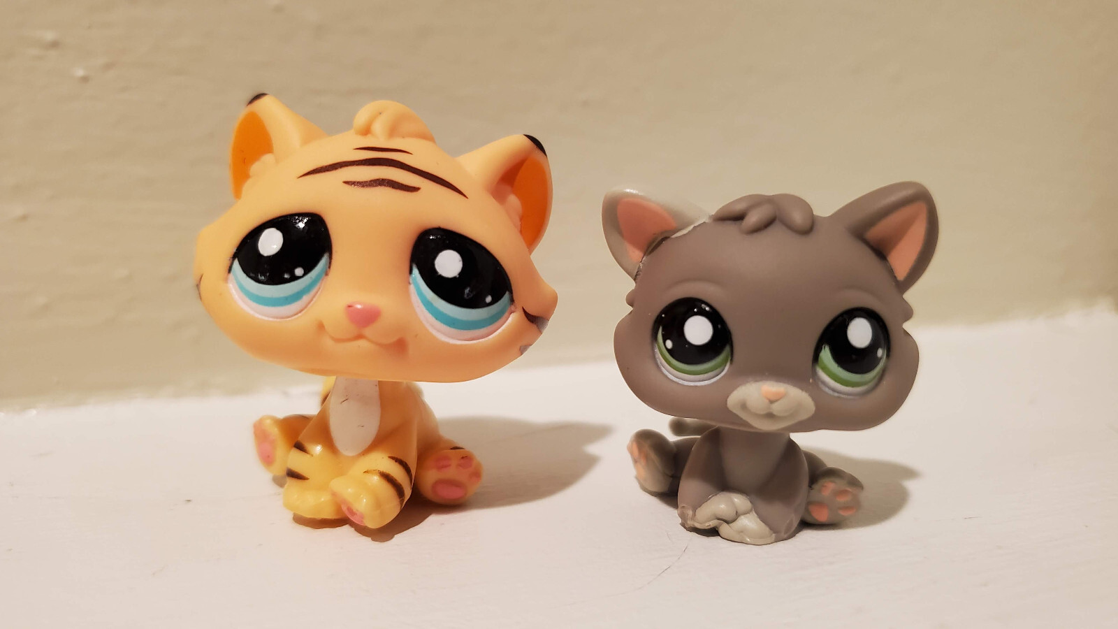 Authentic LPS Littlest Pet Shop Grey Kitten #1607 Tiger Cat #1608 ...