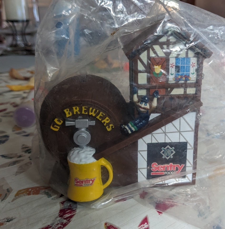 1999 Milwaukee Brewers Bernie Chalet bank County Stadium Sentry foods ...