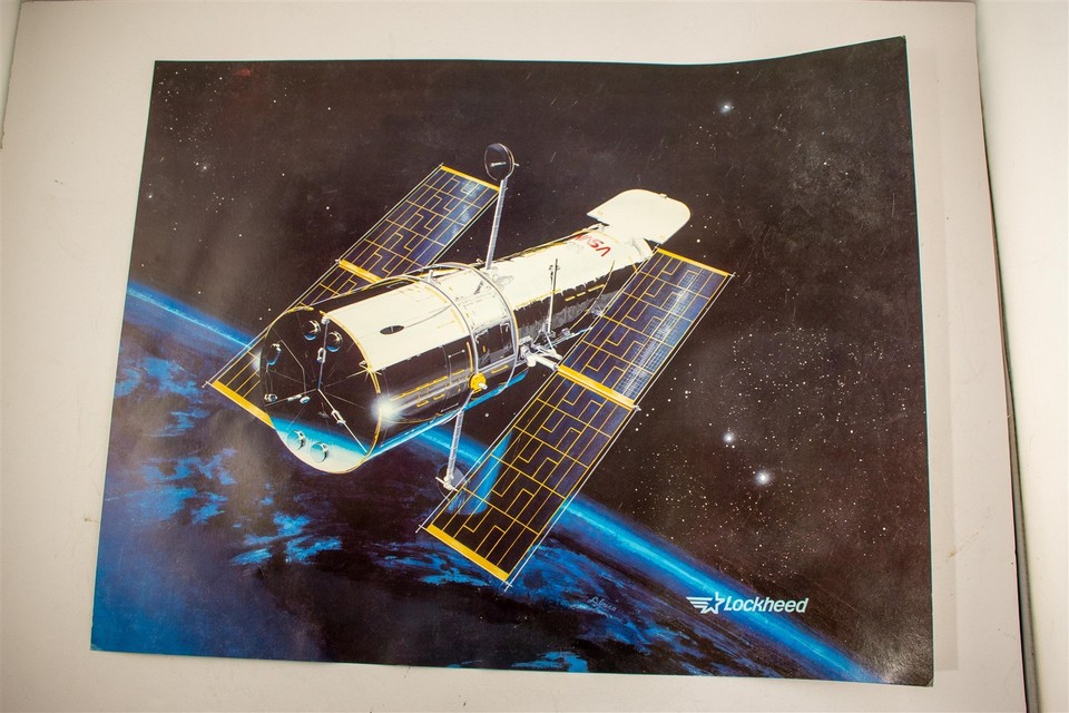 Hubble Space Telescope Vintage 1980s Lockheed Concept Art Poster | eBay
