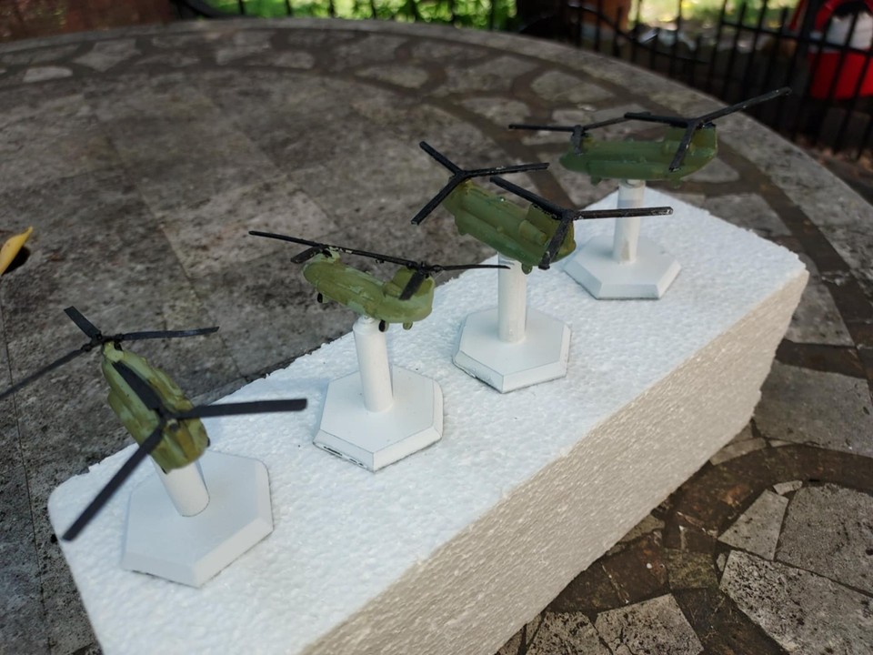 GHQ Modern Micro Armour 1/285 Scale Chinook CH-47 Helicopter | eBay