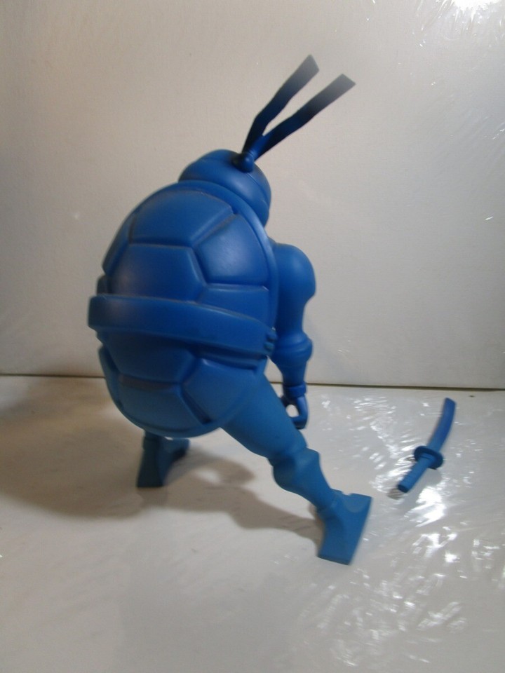 KIDROBOT TMNT Teenage Mutant Ninja Turtles Medium Art Figure Blue ...