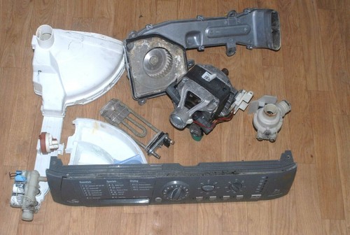HOTPOINT WDL520 WASHING MACHINE SPLIT APART SO TO SELL INDIVIDUAL PARTS ...