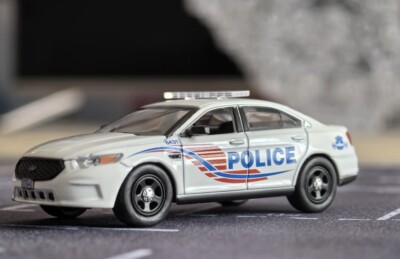 GB 1:64 596 Taurus Washington Police MPDC Interceptor Model Diecast ...