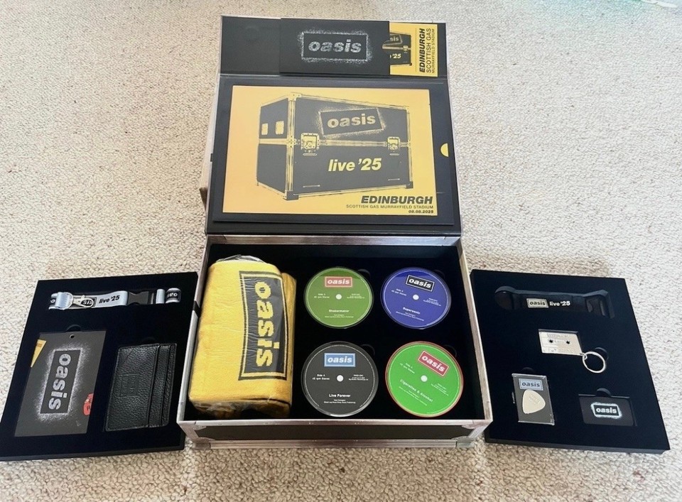 OASIS Live ‘25 Tour - VIP Merch Box Flight Case - Ltd Edition Edinburgh ...