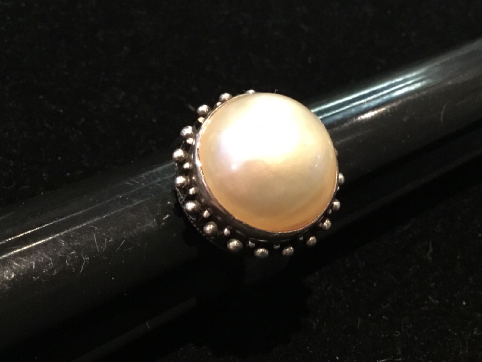 VINTAGE SIGNED SECATERO NAVAJO DETAILED STERLING & MOBY PEARL RING NR ...