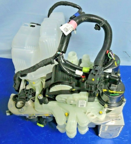 NEW Tesla Model Y or 3 Supermanifold Octovalve pumps Reservoir Bottle ...