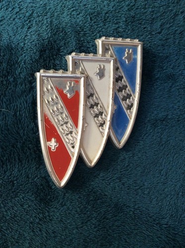 Vintage 1960 Buick Invicta Grill Emblem 1193359 12094 | eBay