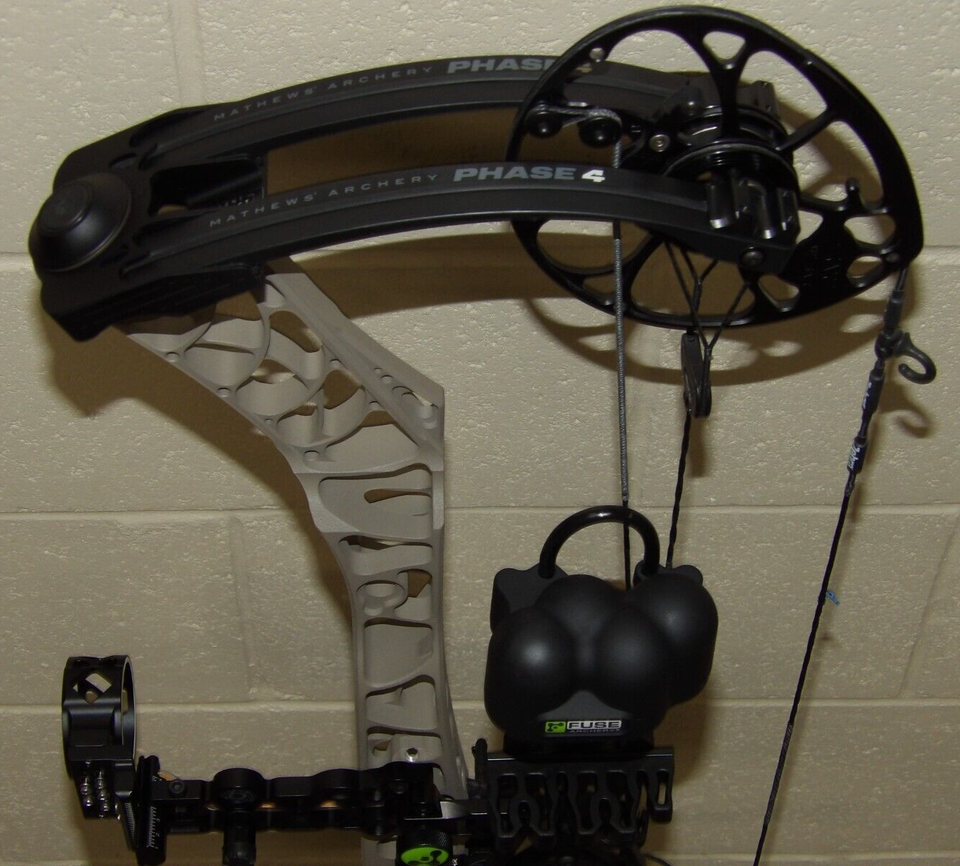 NEW LH Custom Loaded Mathews Phase 4/33 Bow Package- Granite/Black ...