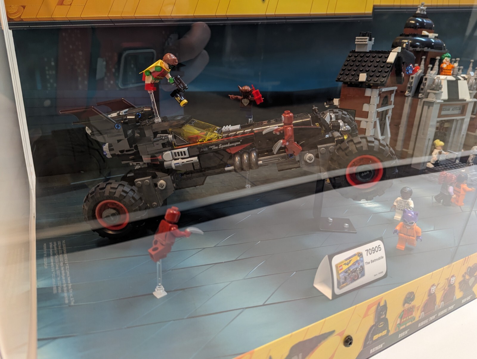 2018 Lego Batman Movie Toys R Us Store Lighted Display 70912 70905 ...