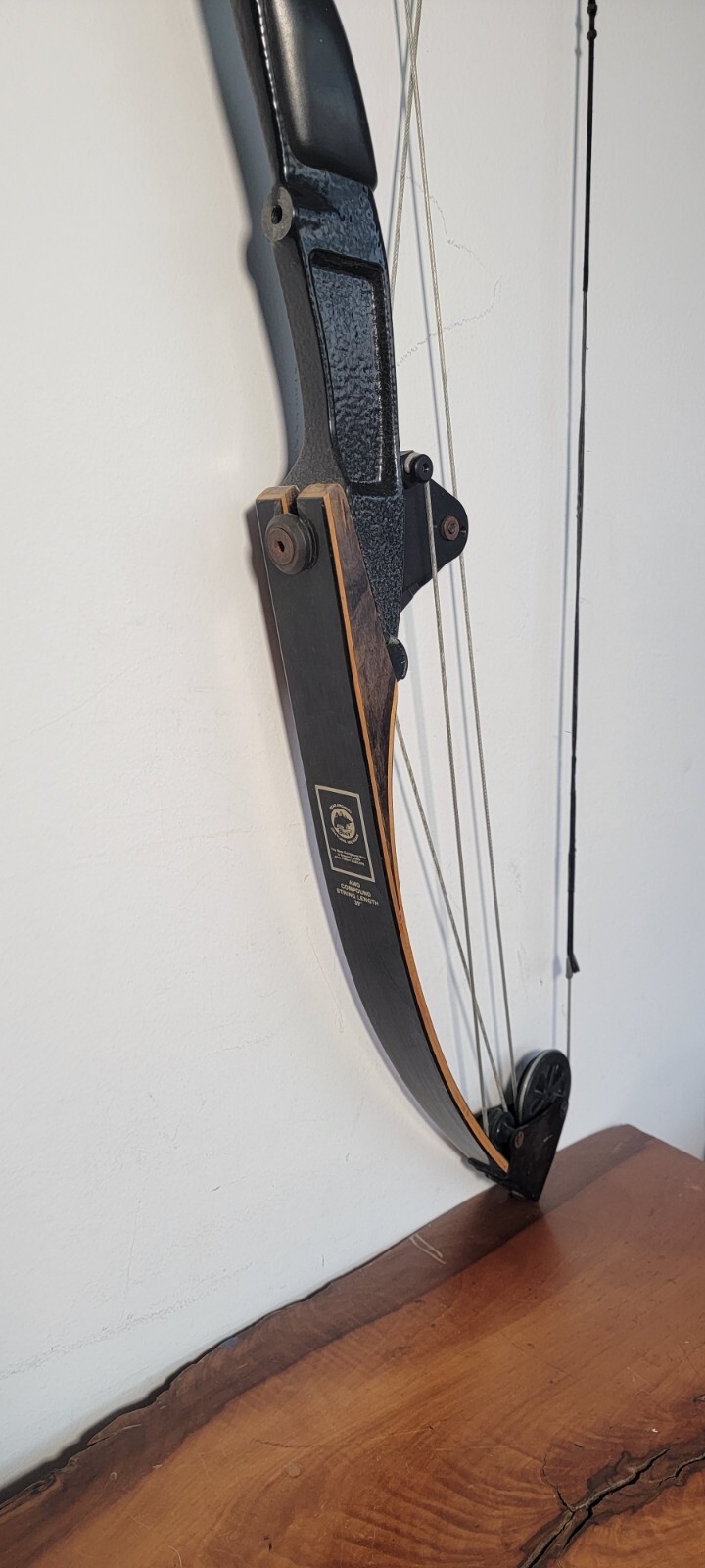 Bear Archery Compound Bow, Polar LTD Amo string length 39". Right ...