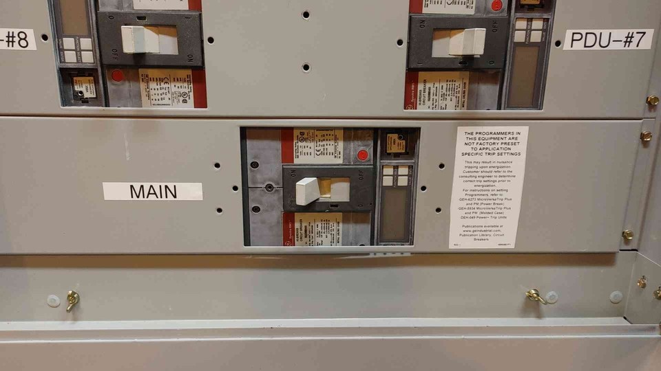 400A GE Spectra APNB Panelboard 480y/277V 4W 3PH 400A 303AJ148(104461 ...