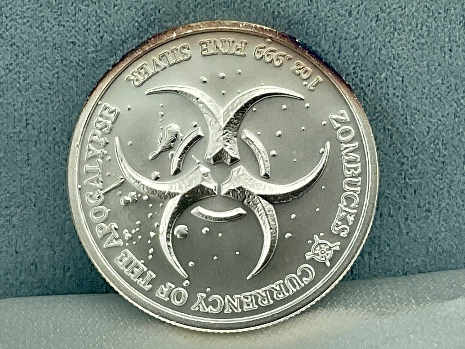 2018 ZOMBUCKS ~ CURRENCY OF THE APOCALYPSE ~ 1-OZ. .999 SILVER ROUND ...
