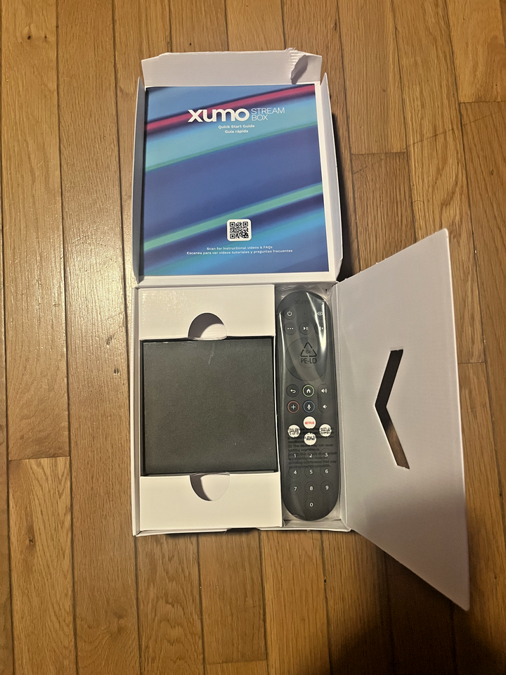 XUMO Stream Box 4K Streaming Device Model es1 (a) With Power Cord ...