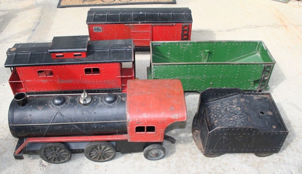 Vintage COR COR Train set 5 Piece Loco Tender Caboose Pressed Steel ...