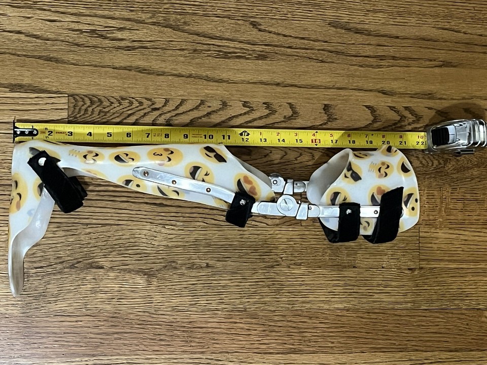 Custom Pediatric Leg Brace KAFO Orthotic – Knee Ankle Foot Orthosis For ...