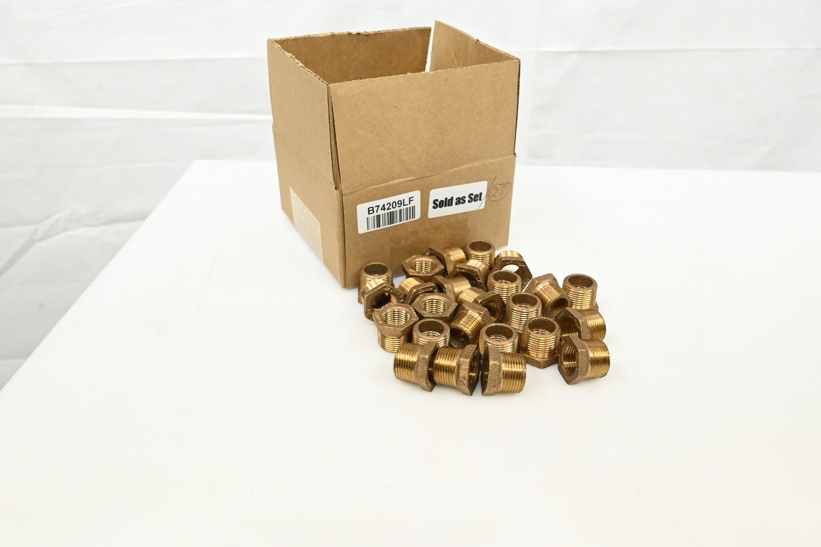 Jones Stephens B74209LF 3/4" x 1/4" Bronze Hex Bushing (Lead Free), PK ...