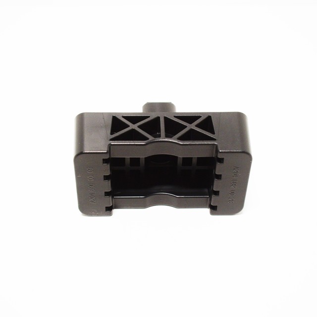 Mercedes-Benz C W205 2015 Jacking Lift Pad Socket Point A2046920028 ...