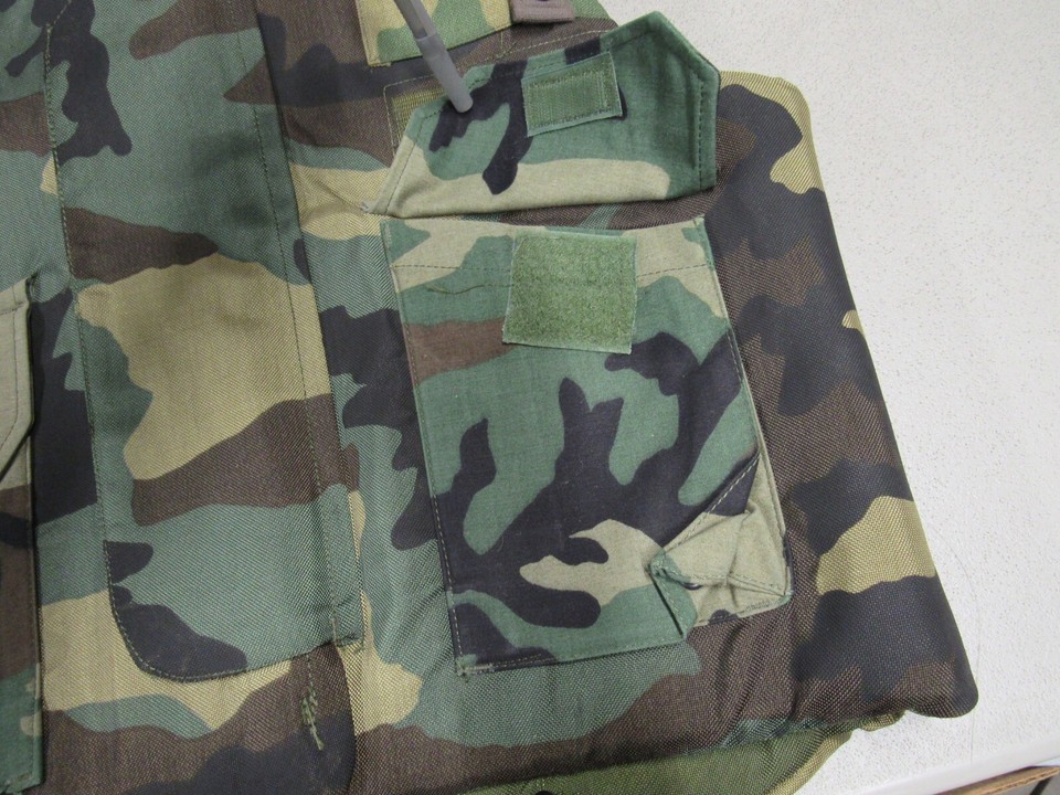 US PASGT Flak Jacket Woodland Camo Fragmentation Vest w/ Booklet Medium ...