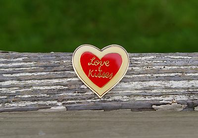 Love & Kisses Valentine's Day Heart Shaped Metal & Enamel Lapel Pin ...