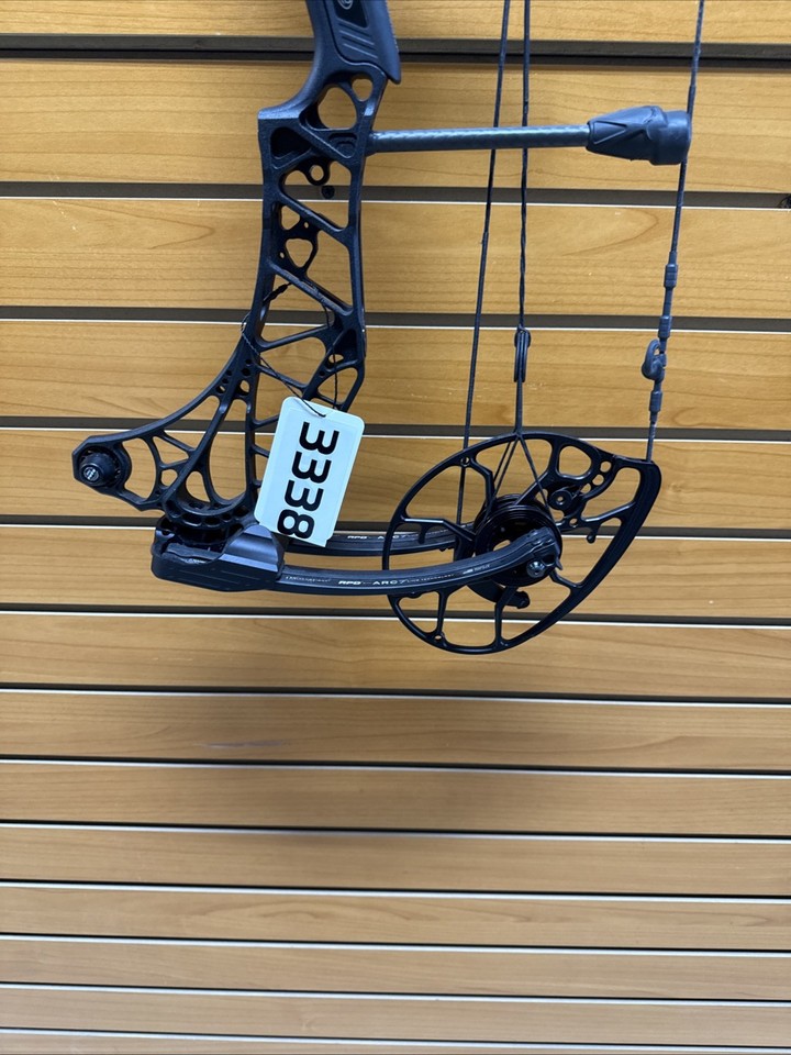 Item 3338 - Mathews Archery Compound Bow - Lift X 29.5 - RH - Black | eBay