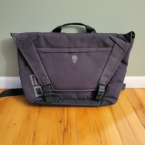 Damaged Mobile Edge Alienware 17.3" Screen Carrying Case Messenger Bag ...