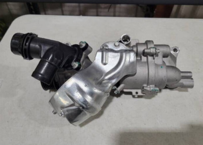 Engine Water Pump for Mercedes-Benz W205 C300 2015 2016-2018 L4 2.0L ...