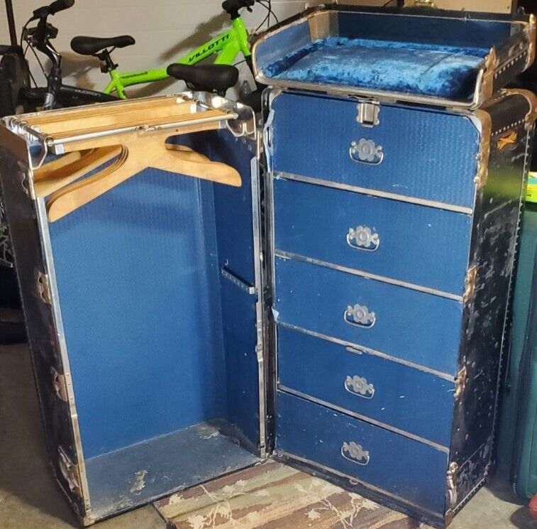 Hartmann Train Ship Steamer Trunk Cushion Top Wardrobe Gibraltarized ...