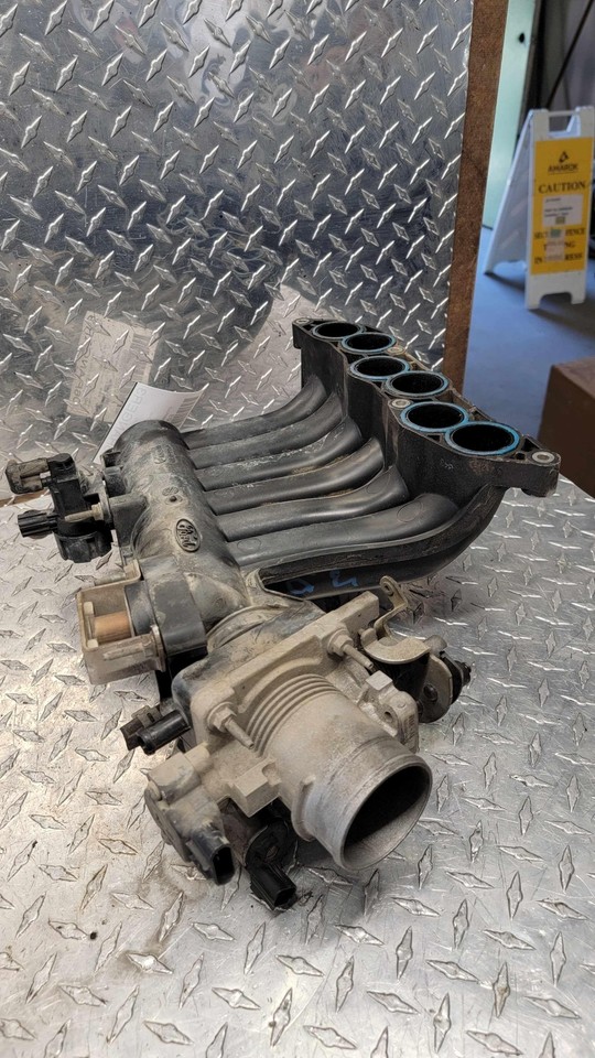 2004-2006 Ford Ranger Intake Manifold | Genuine OEM