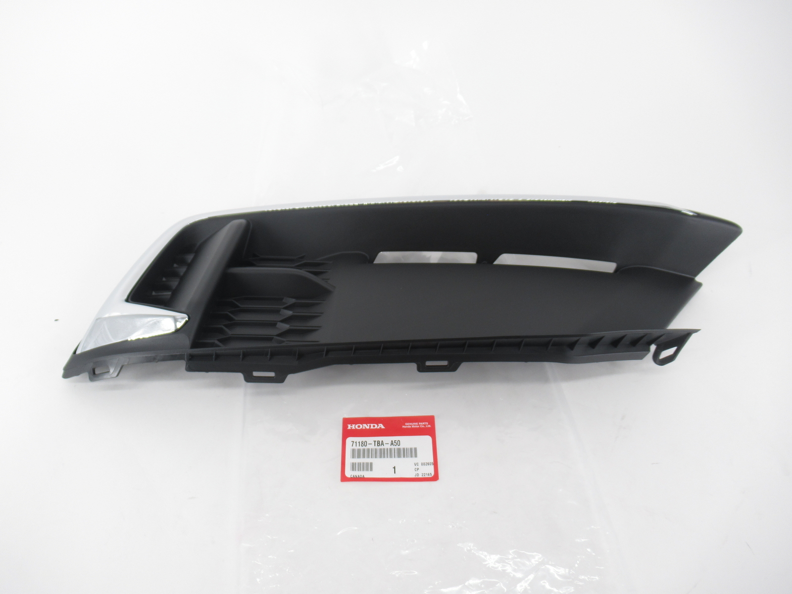 Genuine OEM Honda 71180-TBA-A50 Passenger RH Bumper Garnish 2019-2021 ...