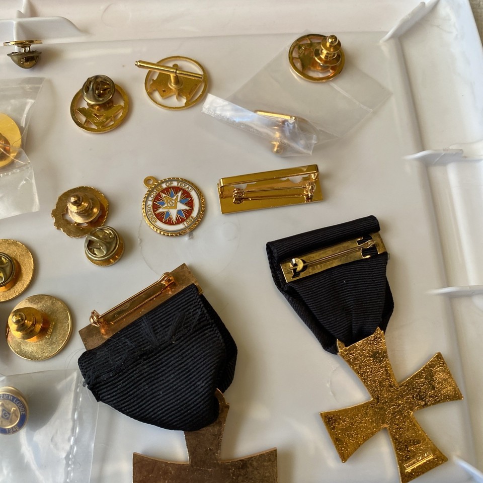 Masonic Grotto - Items Lot 22 Pieces Vintage/NIP Bagel, Pins, Charms | eBay